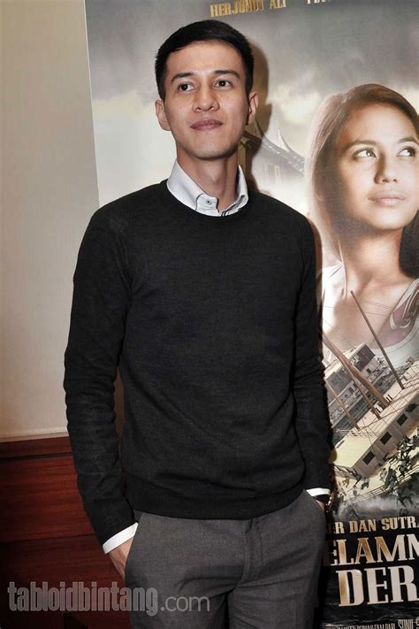 Pevita Pearce Dan Herjunot Ali