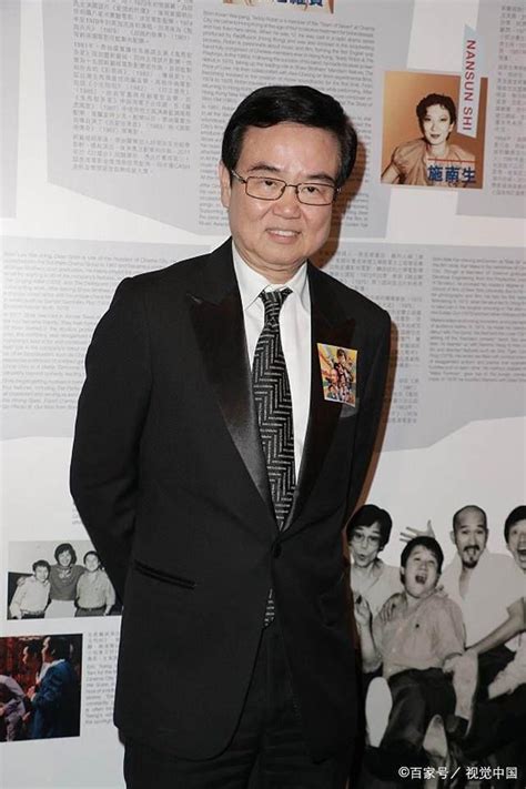 同演開心鬼，黃百鳴老了，黃光亮老了，而他卻定格在顏值巔峰期！ 每日頭條