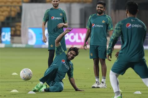 Cwc 2023 बाबर आजम समेत कई पाकिस्तानी खिलाड़ियों ने भारत की जमकर की