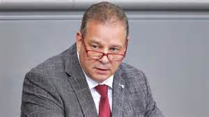 Cdu Politiker Schlägt Höhere Reichensteuer Im Tausch Für Sozialreformen