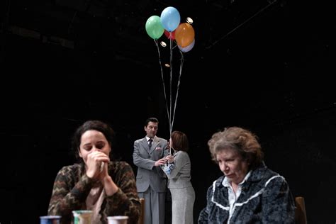 Na Sceni Sartr A Ponovo Predstava Moj Sin Samo Malo Sporije Hoda