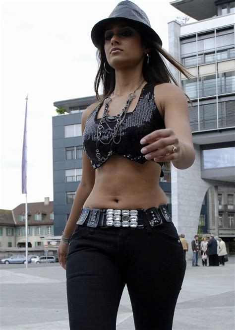 Lady Artists Photo Gallery Ileana Hot Images