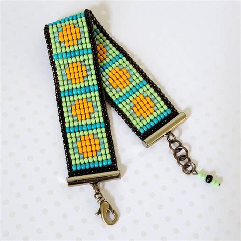 Orange Circles Seed Bead Bracelet