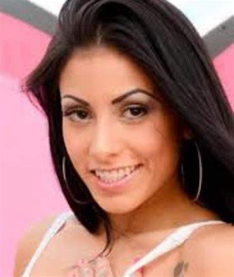 Katrina Zova Films Biographie Et Listes Sur Mubi