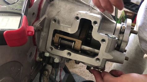 Diff Lock Operation Discovery 2 Lt230 Transfer Case Youtube