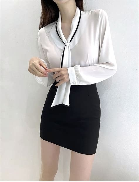 배색 V넥 카라 스트랩 블라우스 리본 스트랩타이 긴팔셔츠 직장인룩 오피스룩 하객룩