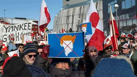 Сотни жителей Гренландии вышли на протесты против присоединения к США
