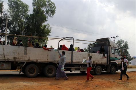 နမ့်စန်၌ နေရပ်ပြန်မြန်မာရွှေ့ပြောင်းအလုပ်သမားများ ၁၅၁ ဦးကို ကြိုဆို၍ ထမင်းဘူးနှင့် သောက်ရေသန့