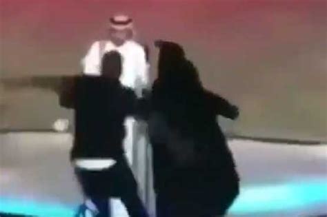 Woman May Face Saudi Sex Charge And Jail For Hugging Pop Star Entertainment Dunya News