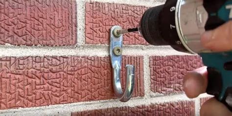 How To Use Plumbers Putty Whats The Drying Time Everyday Home Repairs