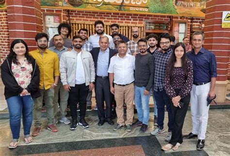 Leadership Humility Insights Empowerment Digital Aditya