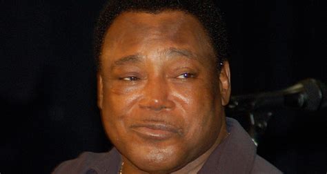 Warner Music Group Re Inks George Benson