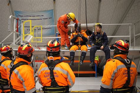 Нисдэг тэргээр аврах ажиллагаа зохион байгуулах хамтарсан дадлага сургалт хийлээ