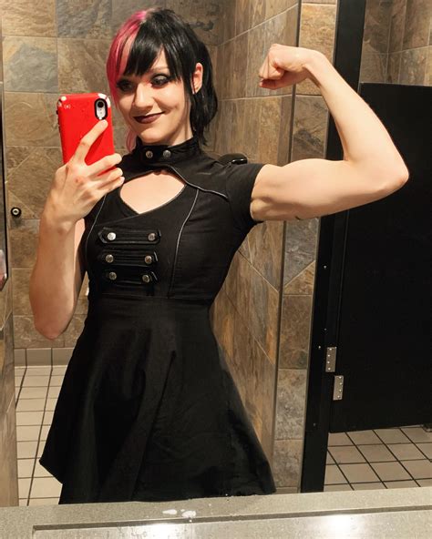 When Part Of You Wants To Be A Cute Lil Petite Goth Girl But The Gym