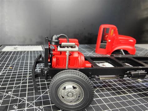 3d File Chassis With Cab Ebro B45 Scale 1 18 🚕・model To Download And 3d Print・cults