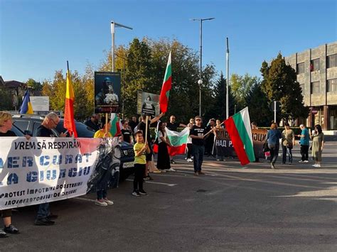 Русенци протестираха в Гюргево срещу изграждането на инсинератора за болнични отпадъци галерия