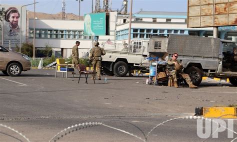 Photo Soldiers Of Us Marine Corps Guarding Kabul Airport