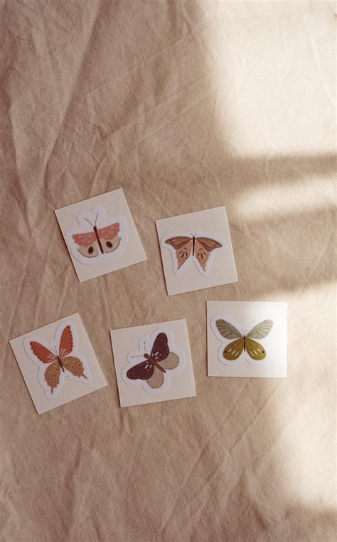 Стикери Пеперутки Моника Стојановска радоста во едноставноста