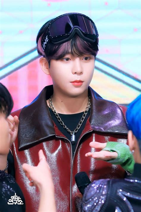 Jongho 🌿 Choi Jong Ho Woo Young Bouncy