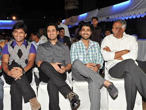 Uday Kiran Unseen Photos తనదైన నటనతో మనల్ని అలరించిన ఉదయ్‌ కిరణ్‌ ఫోటోలు Remembering Uday