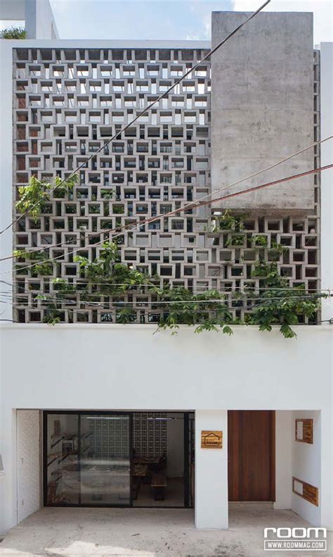 ตอนออกแบบผมเริ่มคิดจากการที่มีคน 3 วัยมาอยู่ด้วยกัน จึงต้องแบ่งพื้นที่ให้มีห้องนอนเพียงพอทั้ง