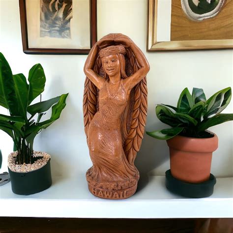 1980 Vintage Coco Joes Hawaii Maile Laka Goddess Of The Hula Handmand