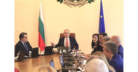 Денков с рекорден брой съветници 20 Габриел ще има 14