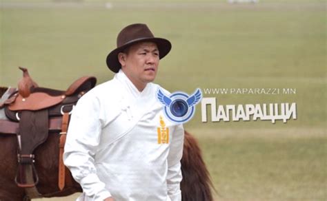 Н Номтойбаярыг уурлуулсан сэтгүүлч