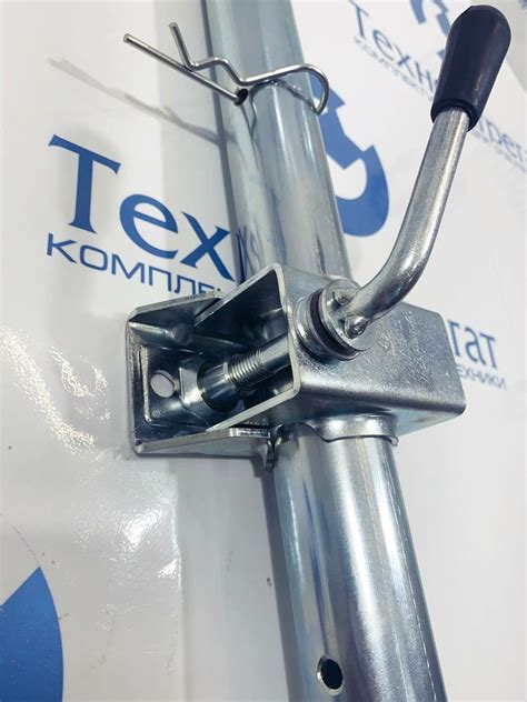 Стойка опорная с хомутом Коробочка фиксатор