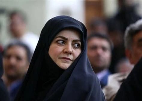 دختر مسعود پزشکیان در منزل خانواده جانباختگان حادثه کرمان عکس اقتصاد24