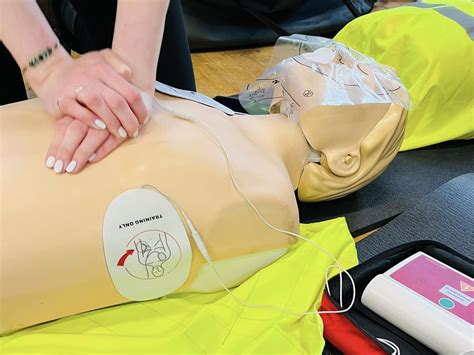 The Shockingly Simple Guide Mastering Defibrillator Pad Placement