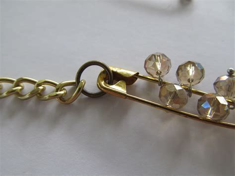 Wobisobi Safety Pin Necklace Diy