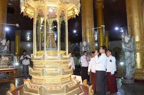 စွယ်တော်မြတ်စေတီတော် မန္တလေး ၂၈ ကြိမ်မြောက် ဗုဒ္ဓပူဇနိယပွဲတော်နှင့် ရွှေကြာသင်္ကန်းရက်လုပ