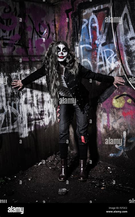Dark Clown Girl Drawings A Scary Evil Clown Girl With A Wicked Makeup