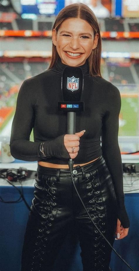 Jana Wosnitza Super Bowl 58 Rinfluencernsfw Jana Wosnitza Super Bowl 58 Rinfluencernsfw