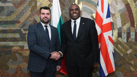 Министърът на външните работи Георг Георгиев разговаря в София с британския си колега Новини бг