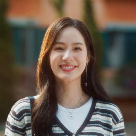 Pimtha Hay Hải Tú Ai Mới Là Nàng Thơ Sành điệu Nhất Của Sơn Tùng M