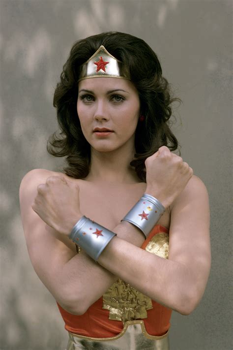 Wonder Woman Lynda Carter 74 Ignites Buzz Over Her Appearance