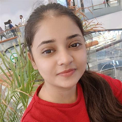 Shreya Dubey Titan Financial Brokers Linkedin