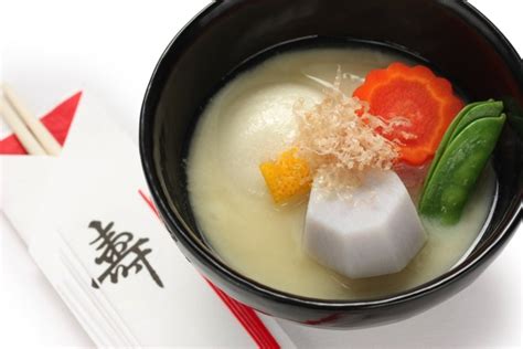 お雑煮の具は何を入れる関東と関西のレシピについても徹底解説 macaroni