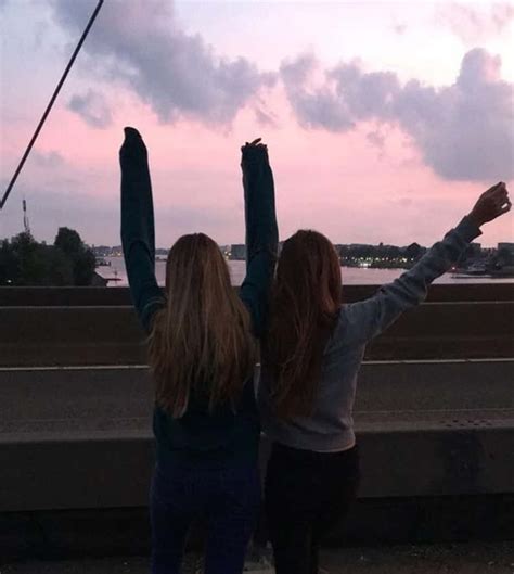 100 Best Friend Aesthetic Wallpapers