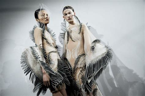 Parametric Fashion Design Wearable Art Rtf Rethinking The Future