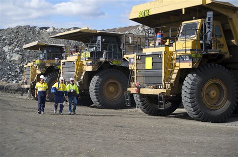 qrc welcomes new minister for natural resources and mines queensland resources council