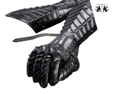 Nazgul Fantasy Gauntlets 1705 Darksword Armory