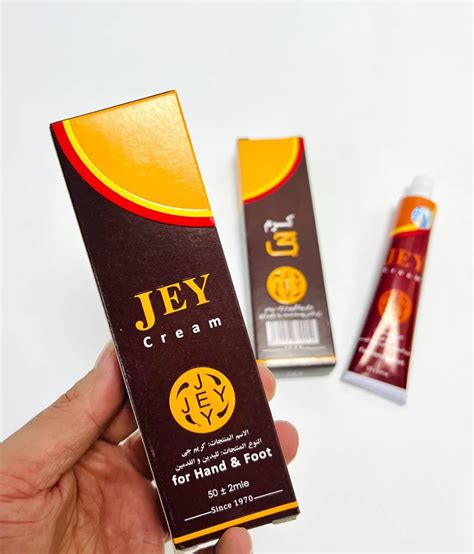 ‎كوزمتك لارين‎ ‎عسل ويني بالشكل الجديد 🍯🐻 بالمكسرات طبيعي 💯1خالي من