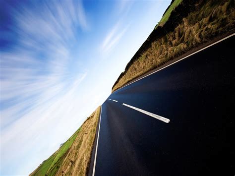 배경 화면 햇빛 경치 바다 언덕 반사 하늘 도로 푸른 아침 수평선 구름 지구의 분위기 산악 지형 산맥 기상 현상 1600x1200