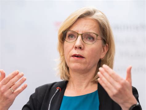 Gewessler Plant Ausstieg Aus Omv Verträgen Mit Gazprom Vienna At