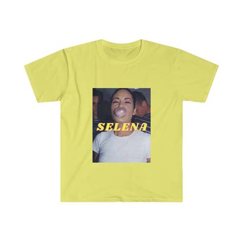 La Reina Selena Quintanilla Pink Yellow Bubble Gum Blowup Etsy