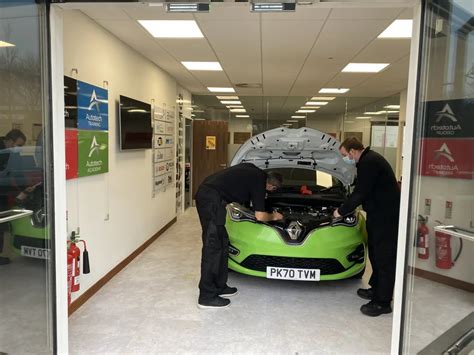 Electric And Hybrid Vehicle Training Book Today Autotech Training