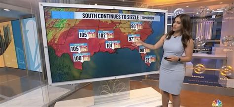 Meteorologist Angie Lassman Wnbc Tv New York 8 11 23 R Curvynewswomen